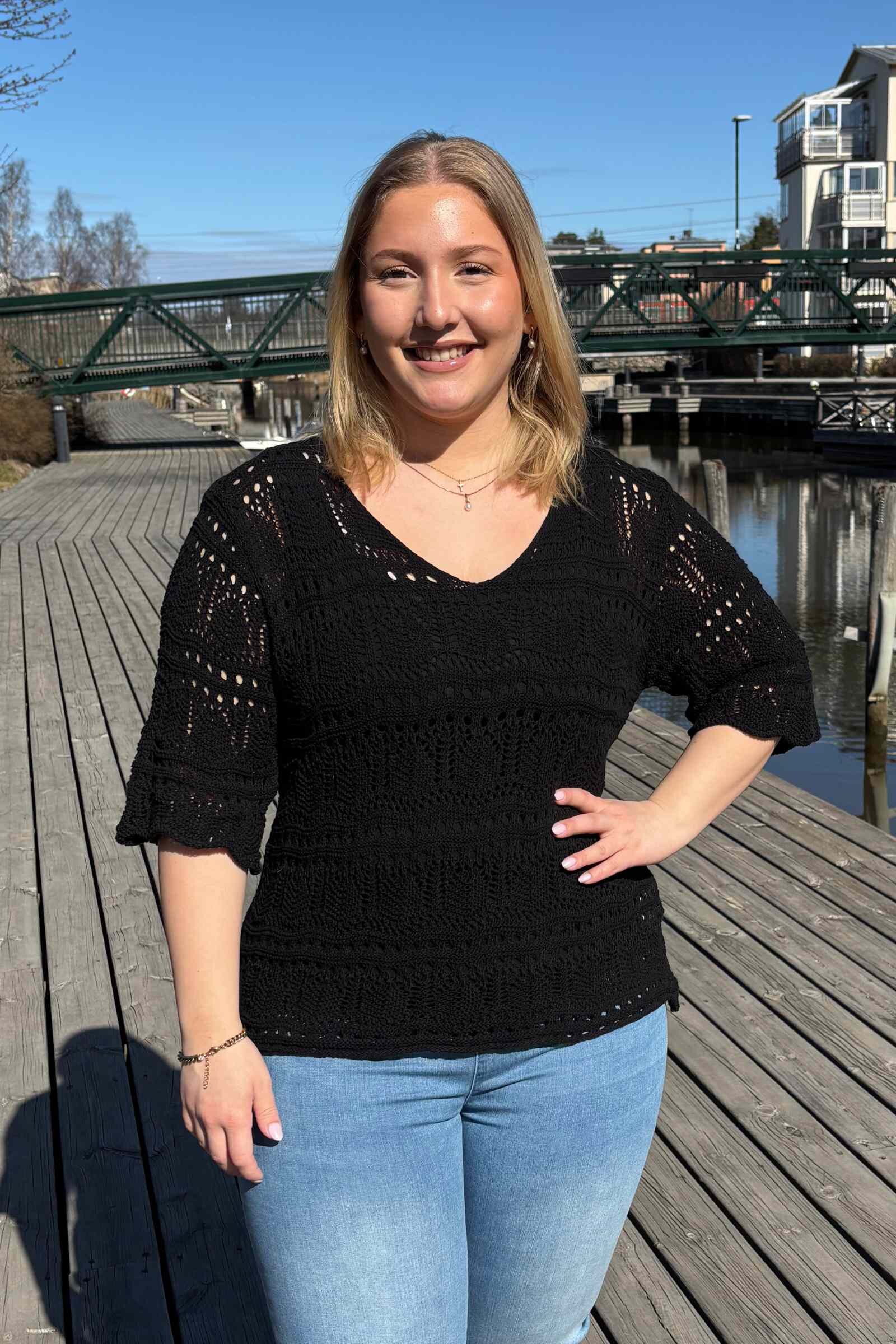 Chica London Ingrid Virkad Topp Dam Black - SMILE.