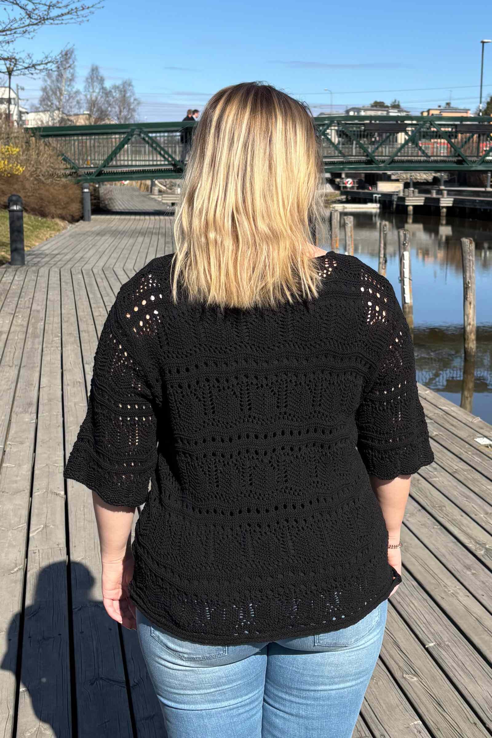 Chica London Ingrid Virkad Topp Dam Black - SMILE.