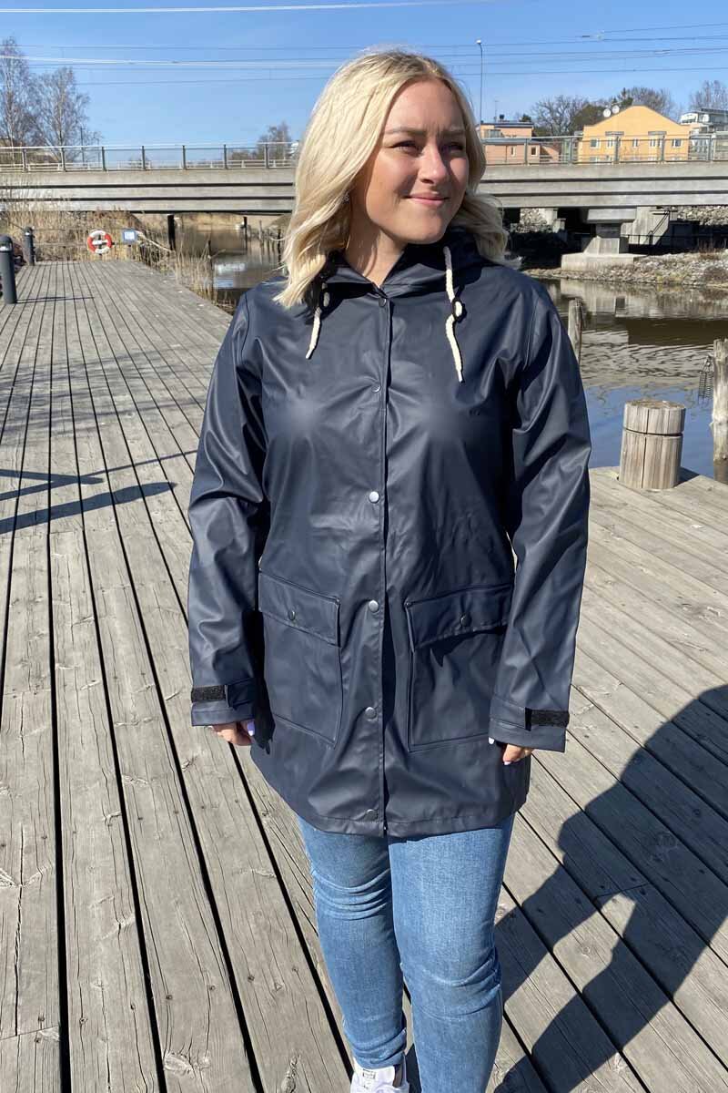 Tuxer Mia Regnjacka PU Dam Dark Navy - SMILE.