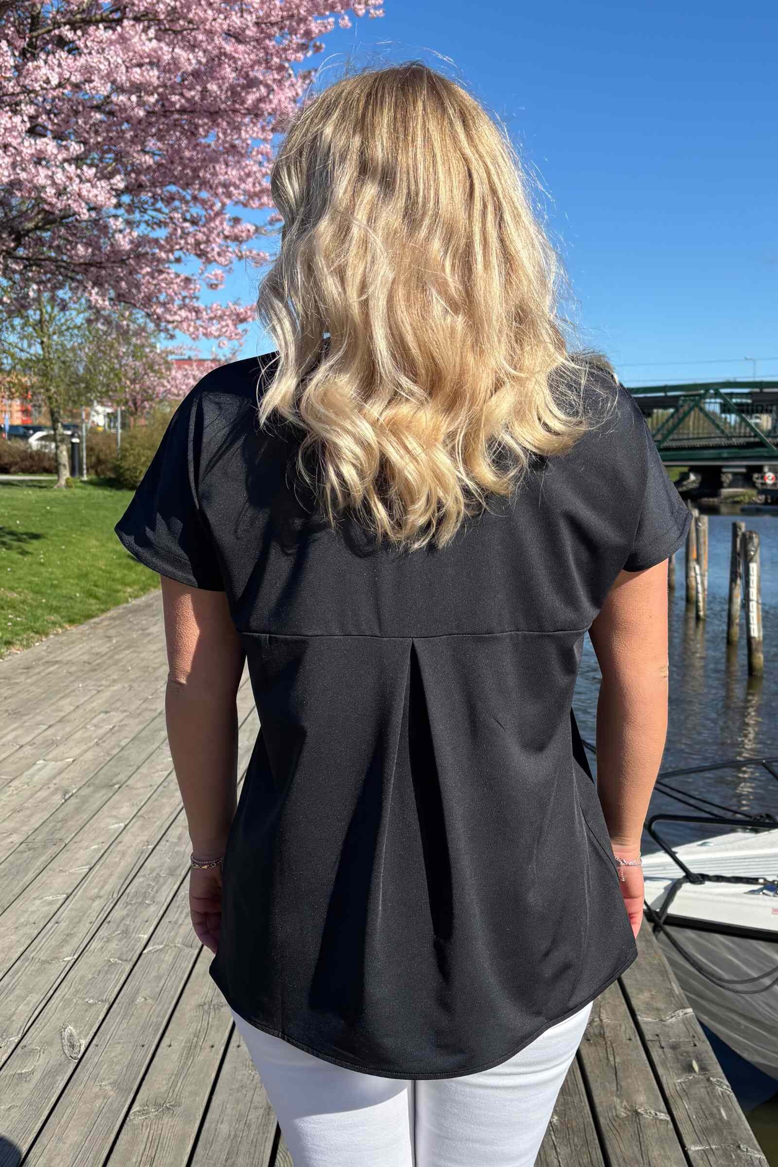 Way Of Sweden Lovisa Topp Dam Black - SMILE.