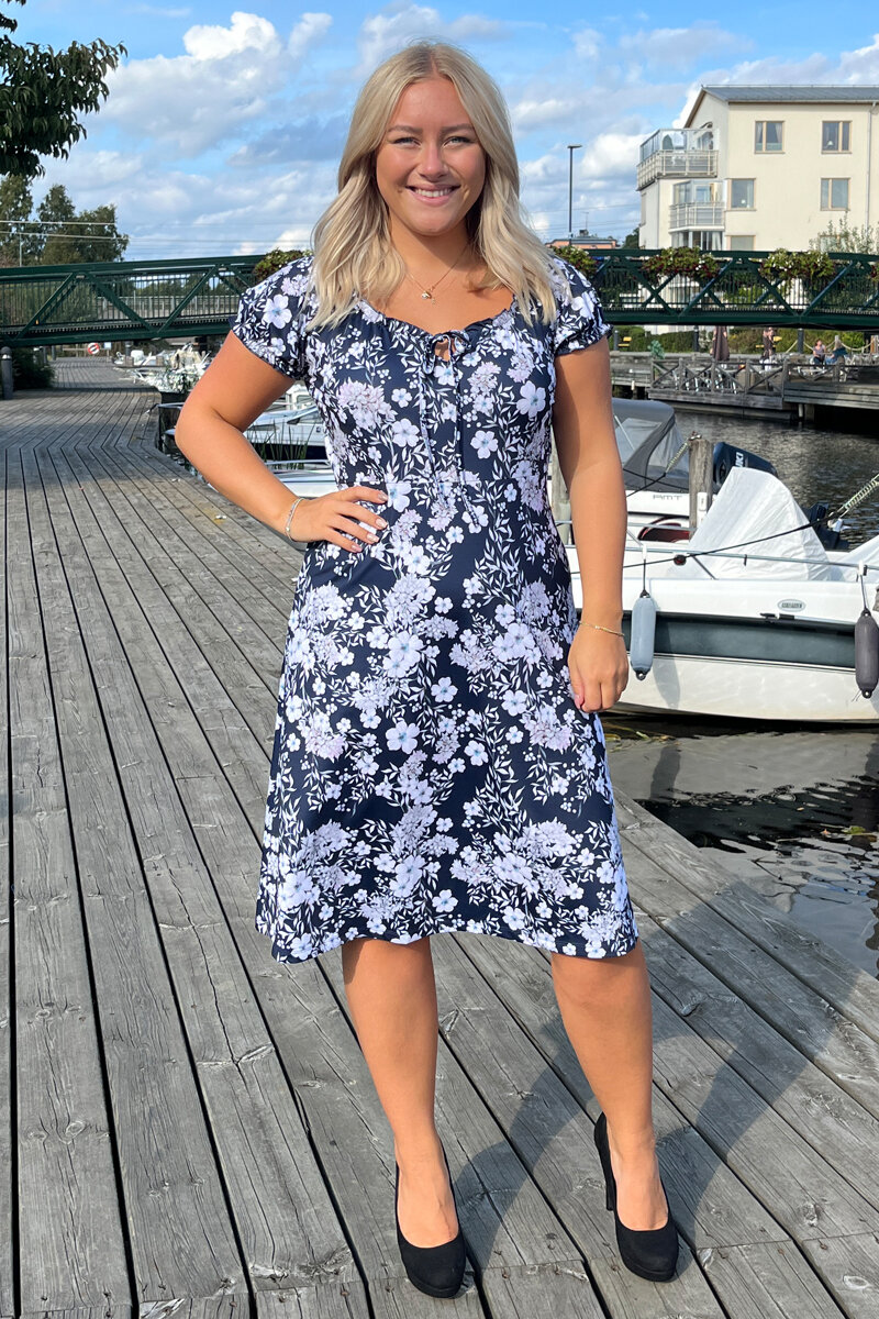 Way Of Sweden Maria Klänning Dam WOS Clematis Print