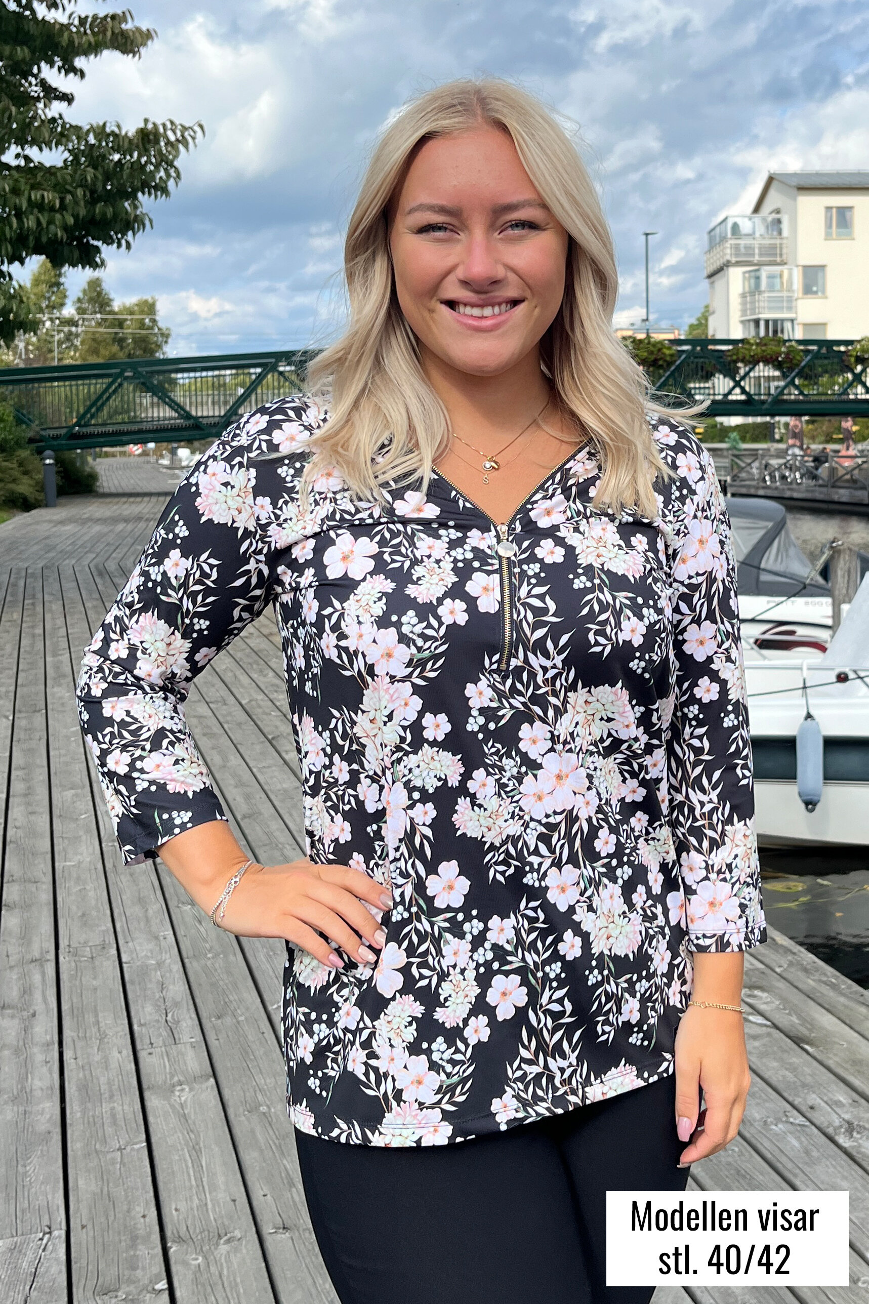 Way Of Sweden Veronica Topp Dam WOS Clematis Print