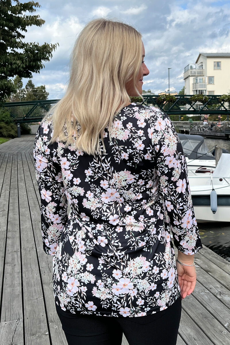 Way Of Sweden Veronica Topp Dam WOS Clematis Print