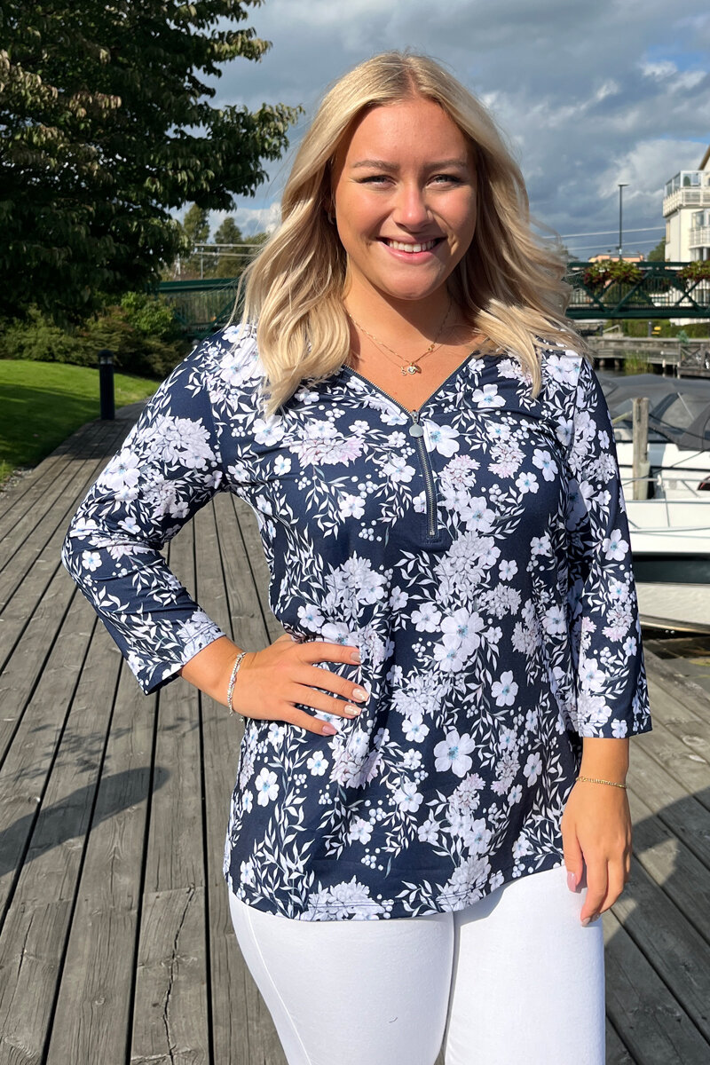 Way Of Sweden Veronica Topp Dam WOS Clematis Print