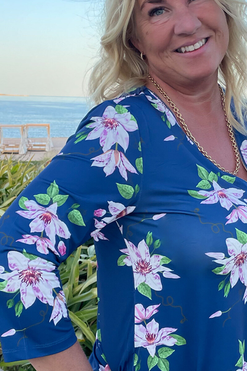 Way Of Sweden Veronica Topp Dam WOS Clematis Print